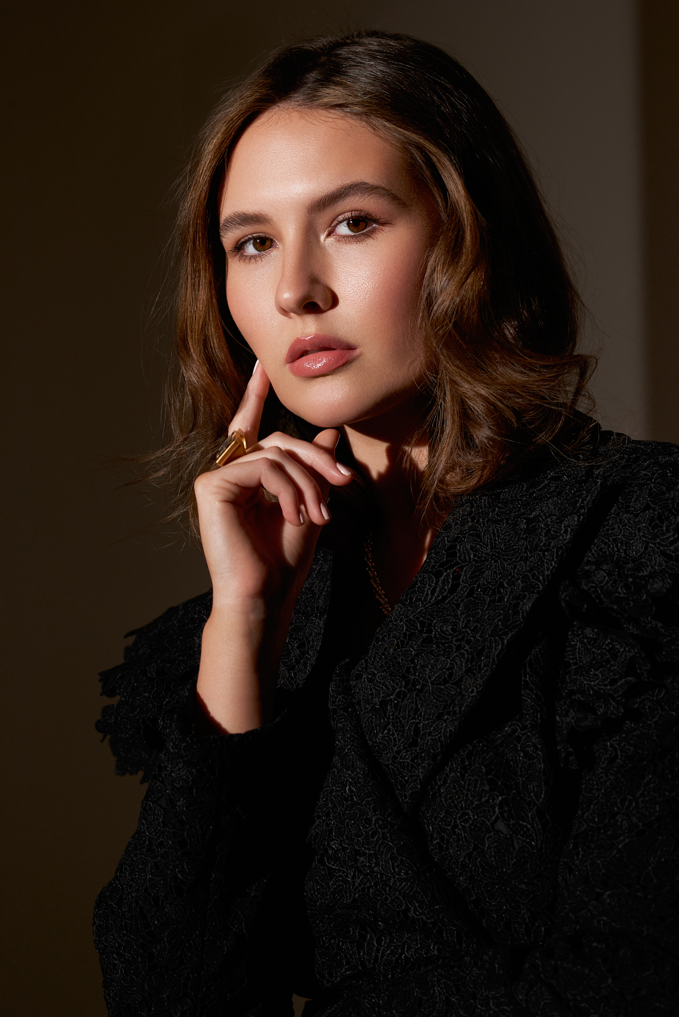 How Mimi Webb Crafted A Career From Her Bedroom - House of Solo Magazine