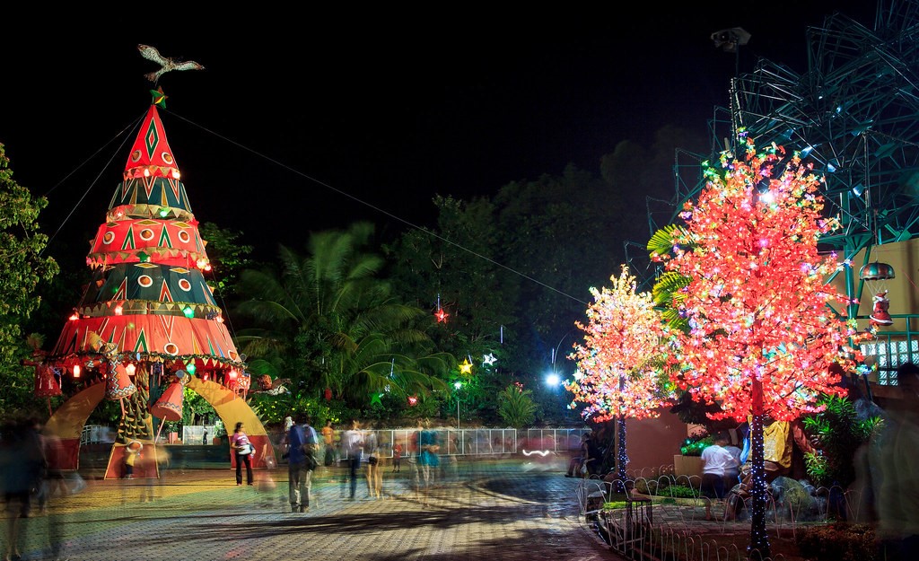 A World of Wonder: Christmas Traditions Across Cultures - House of Solo ...